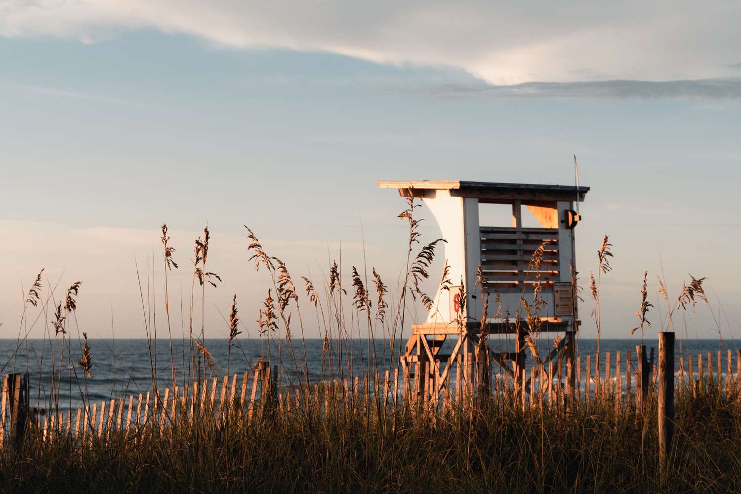 15 Best U.S. Beach Towns for Year-Round Living: Expert Picks for 202